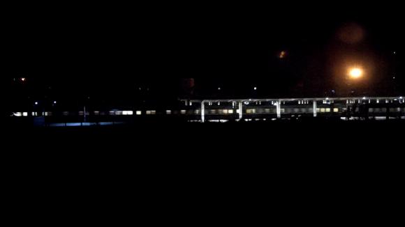 列车直达285次邯郸站通过