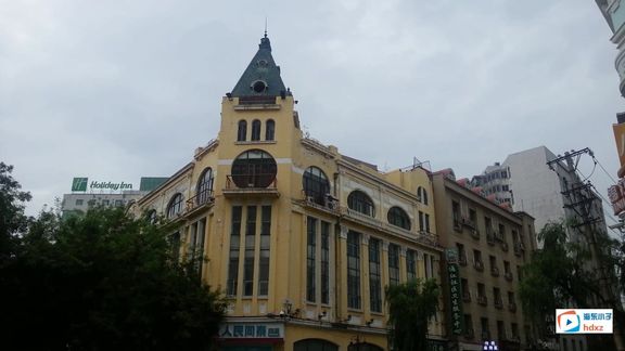 哈尔滨中央大街:有建筑博物馆之称,在这里可体验异国情调