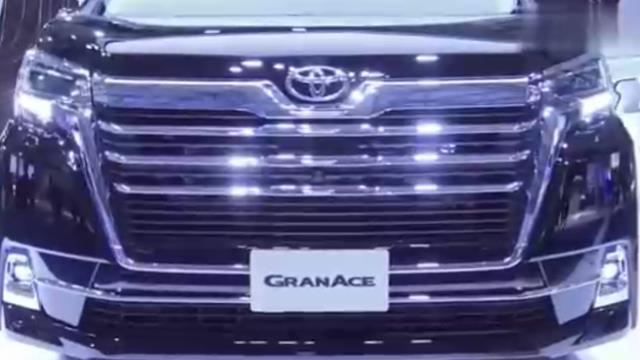 车展实拍2020丰田奢华版海狮商务MPV