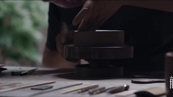 一把从古代罗盘变型而来的壶,永不言弃的匠人传承