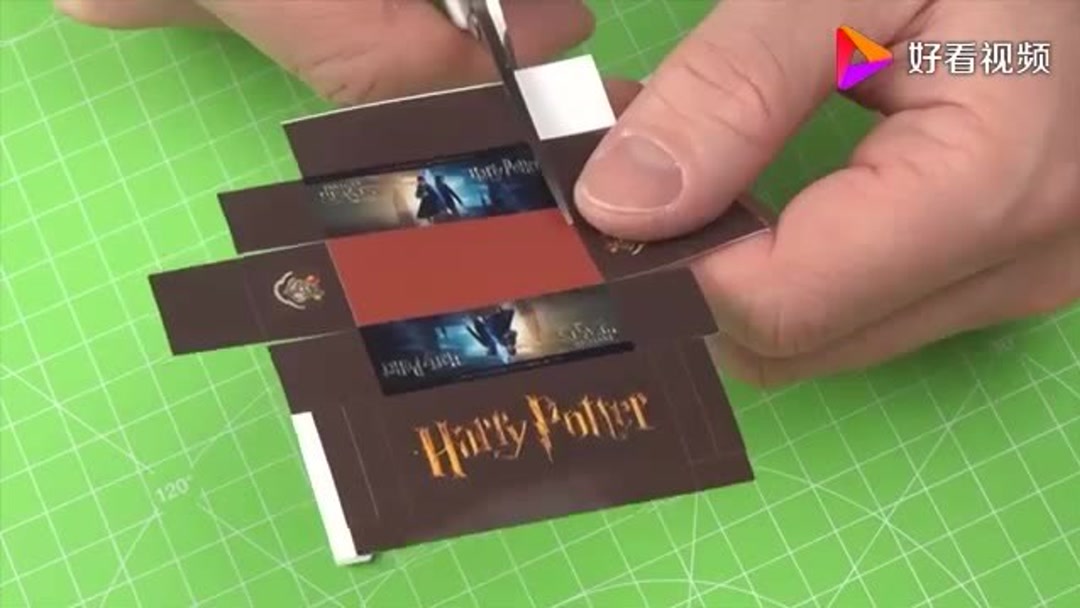 创意DIY,自己动手制作一整套迷你哈利波特书籍,太精致了!