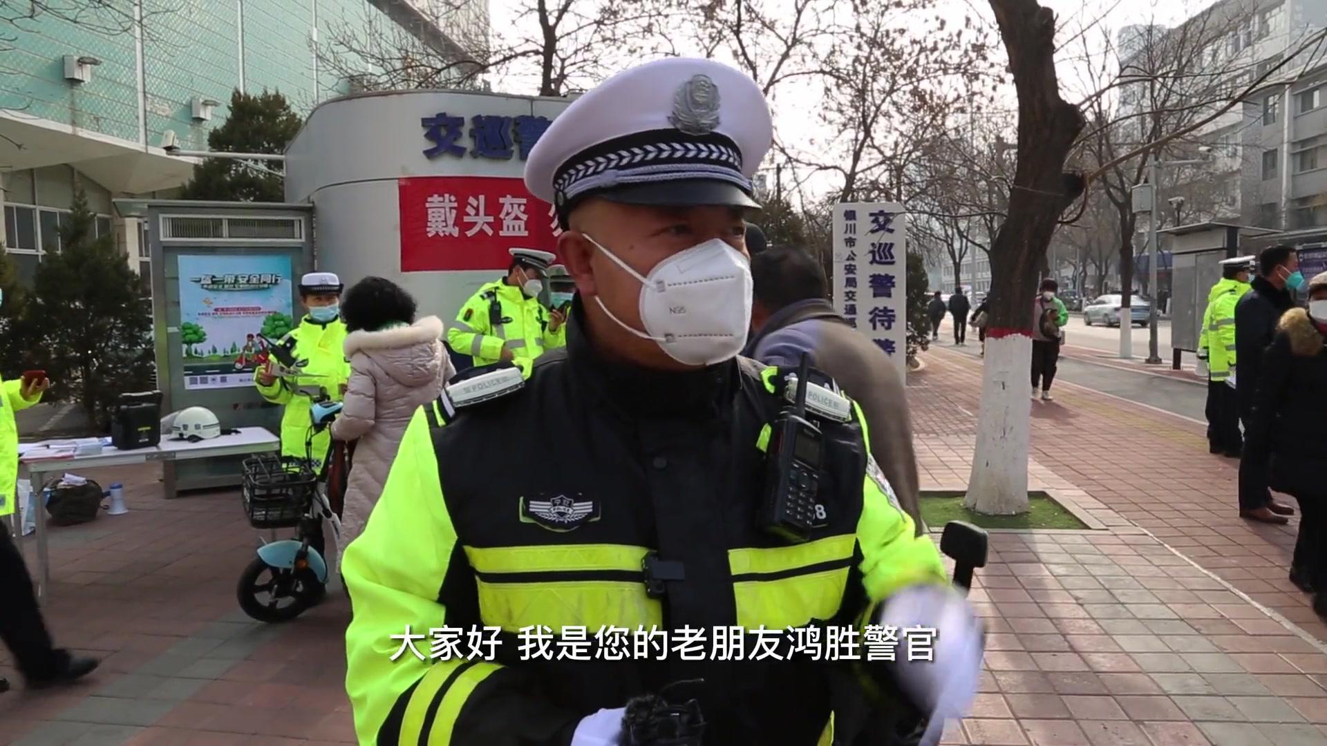 骑行电动车请佩戴好头盔!#一盔一带dou知道#交通安全#政务原创作者...