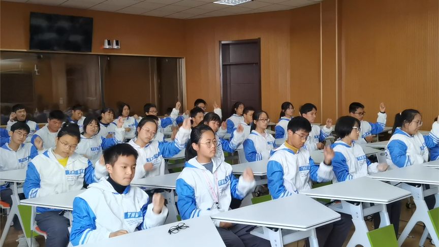 学生喜欢的室内活动,特色课间室内操展示,801大王叫我来巡山