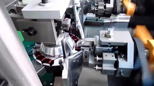 你知道电机绕线是怎么绕的吗?这先进的机械还是第一次见