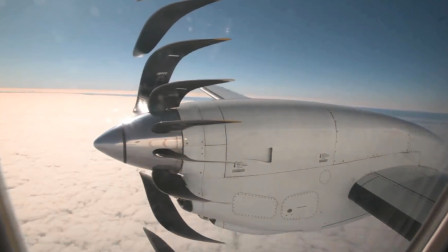 小伙坐飞机上往外一瞧,发现螺旋桨像掉了一样,这是什么原理?