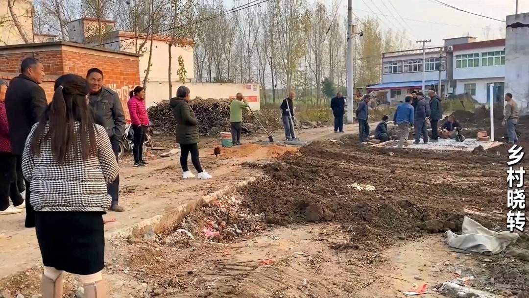 农村厕所改造,每家交300元村民们愿意交吗?听听农民的真实感受