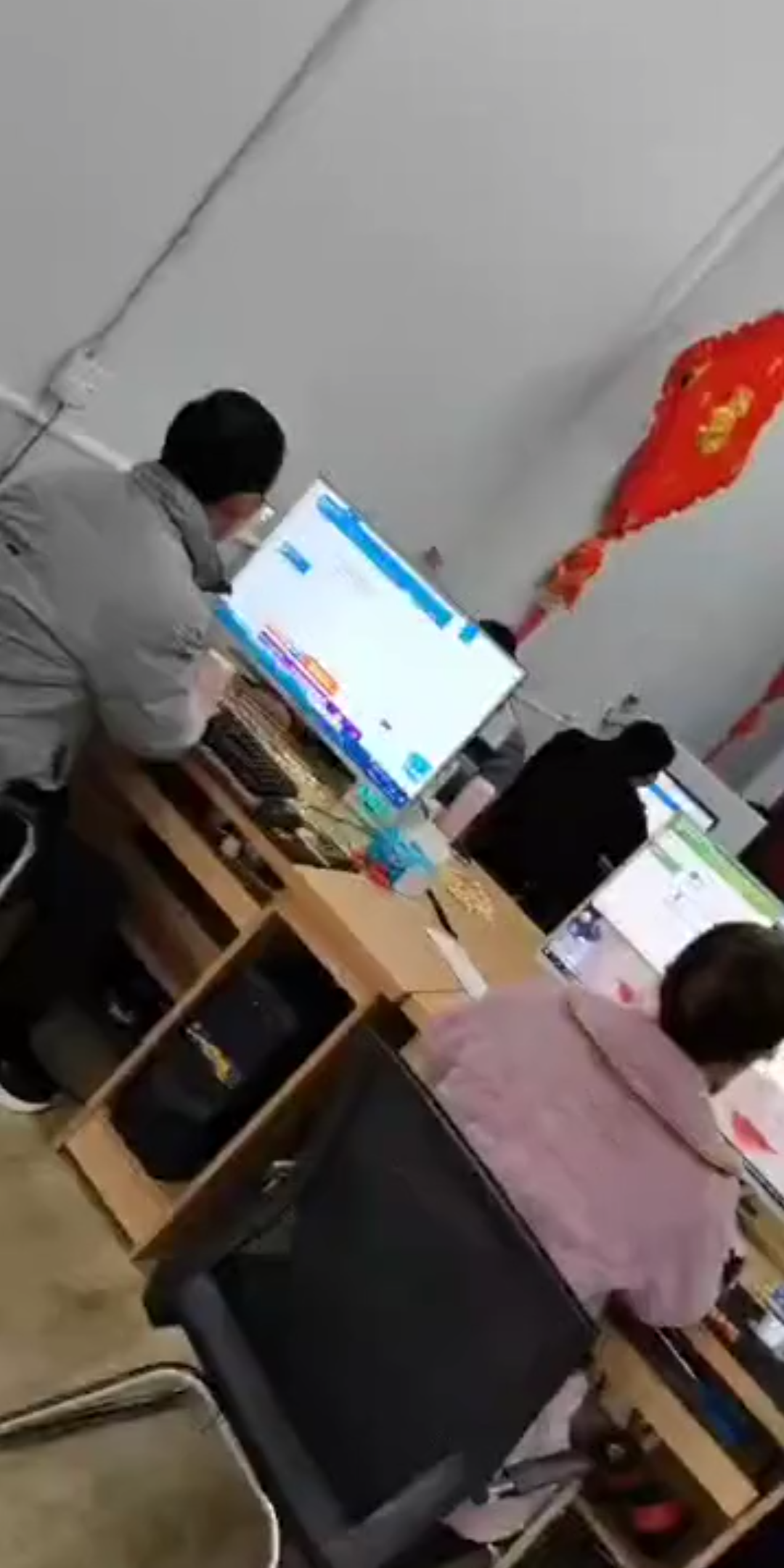 招聘居家淘宝客服多名ߒ�家里配备电脑、网络❗❗ߒ�不限性别,...