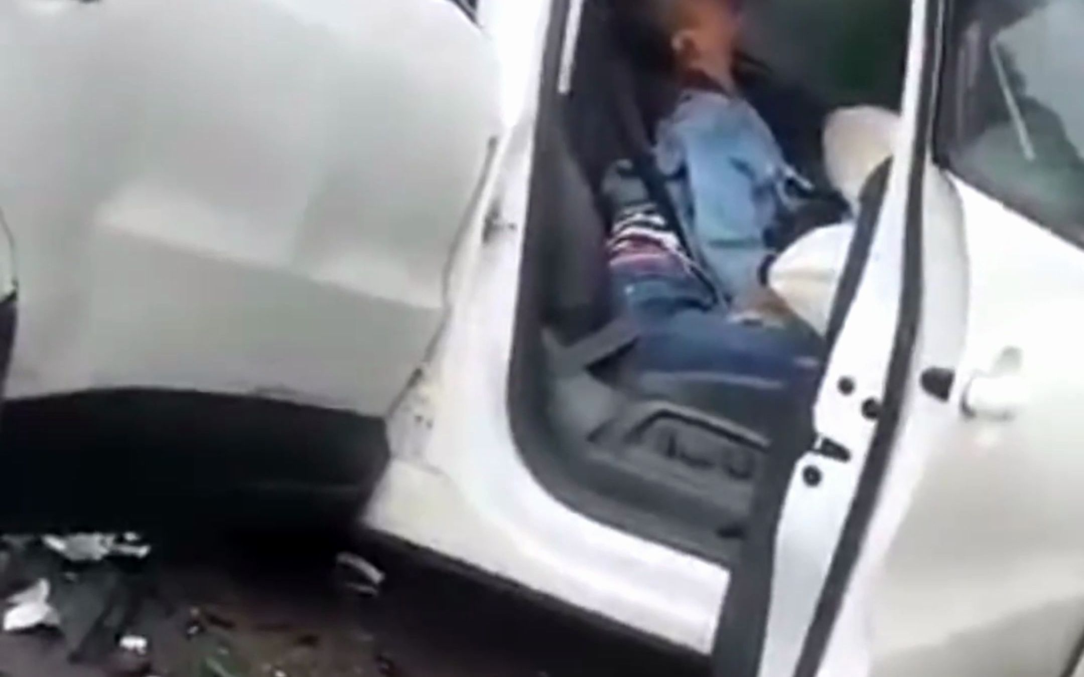 网传“台州一辆特斯拉失控连撞两车”,警方通报:事故造成2死1伤