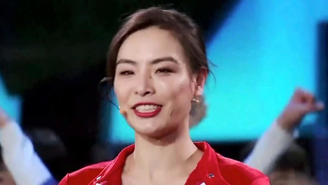 吴敏霞张效诚歌曲《奔跑》 2018东方春晚回顾【竖版】