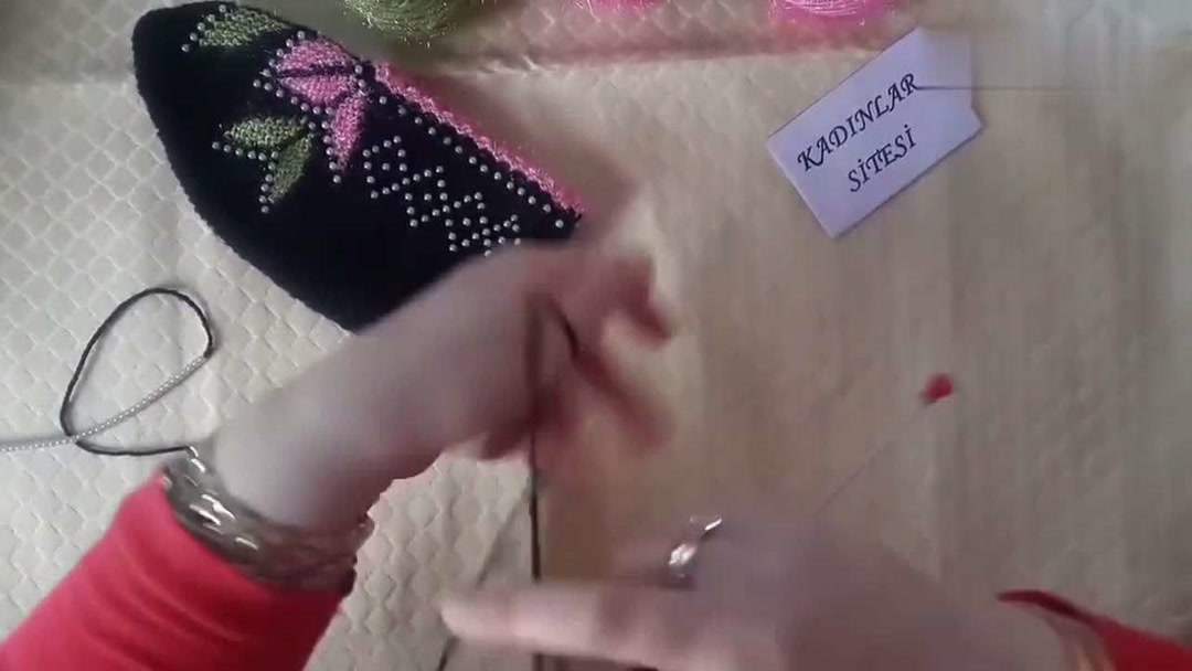 室内鞋的编织方法,实用又好看的树叶花地板鞋,棒针编织教程!