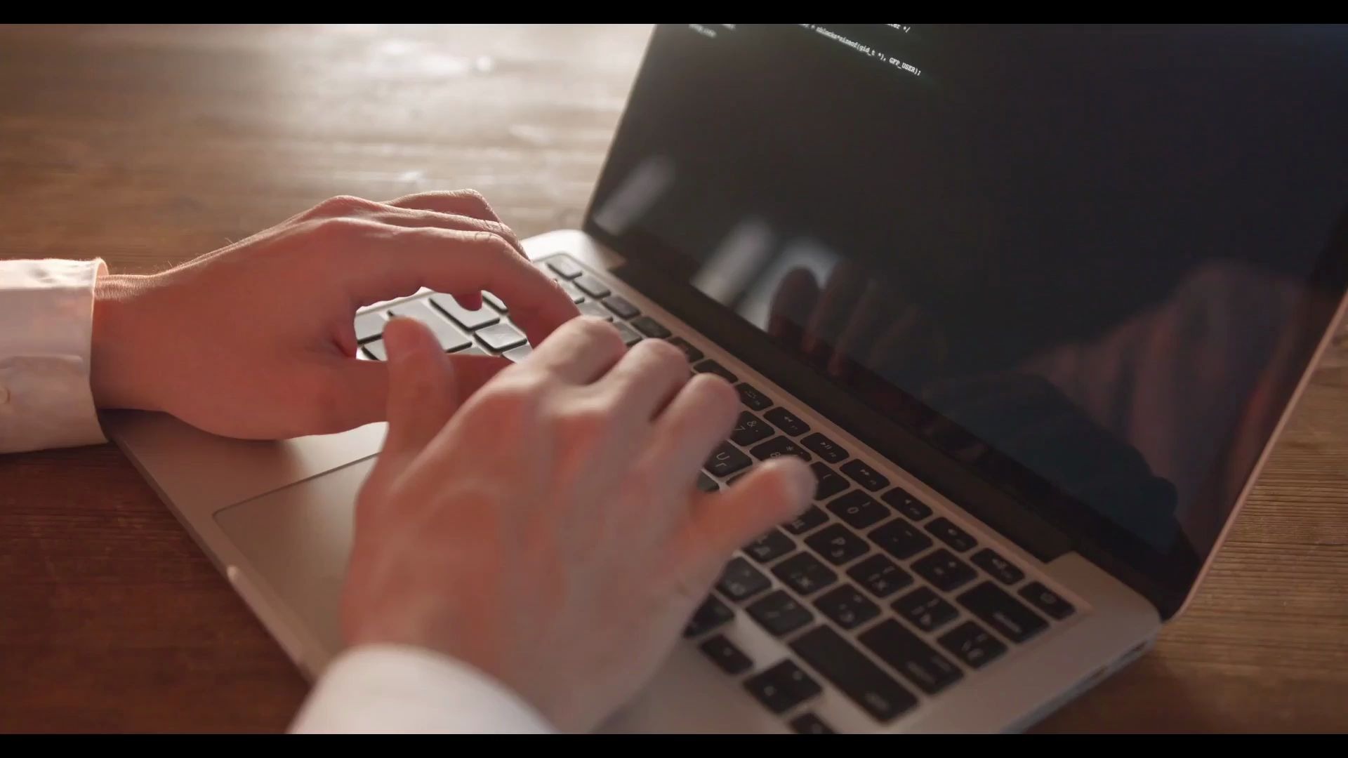 d648 笔记本电脑编程写代码程序人员黑客科技互联网大数据商务人物...