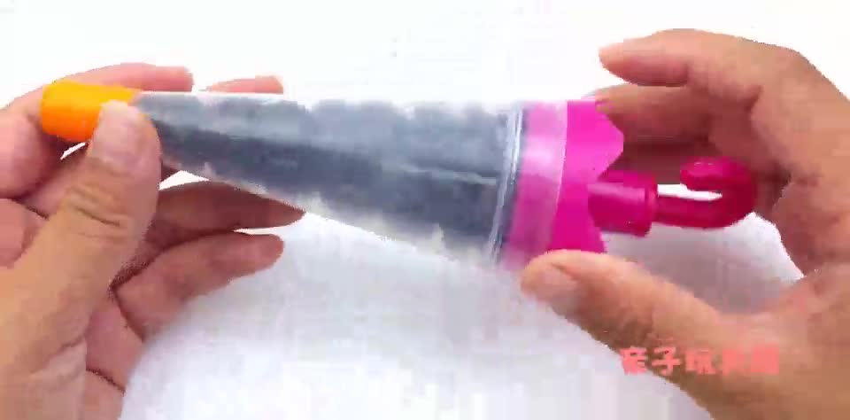 亲子早教趣味手工_巧克力豆DIY三角形