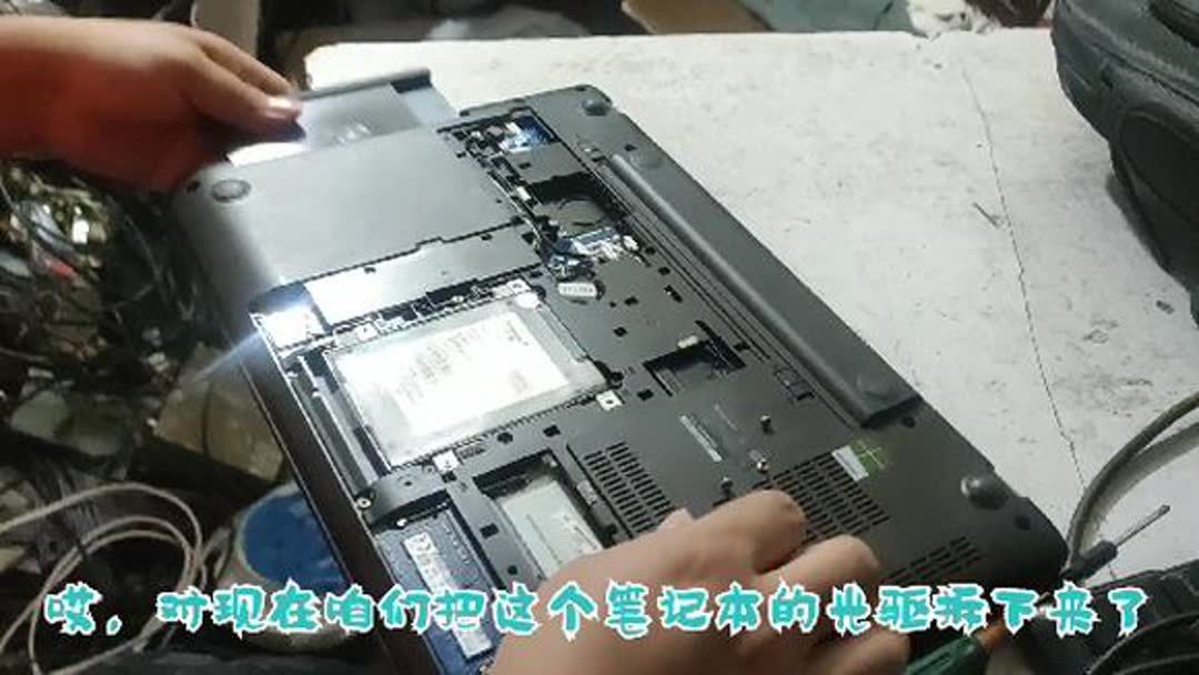 笔记本安装固态硬盘没有M2接口,原来可以放到光驱位置,看完就懂