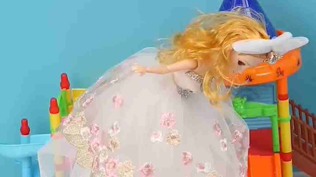 小朋友给漂亮的公主投票的选1抖音小助手开启美好吉祥年