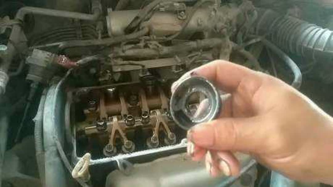 这个东西老化也会导致发动机怠速抖动 加速无力