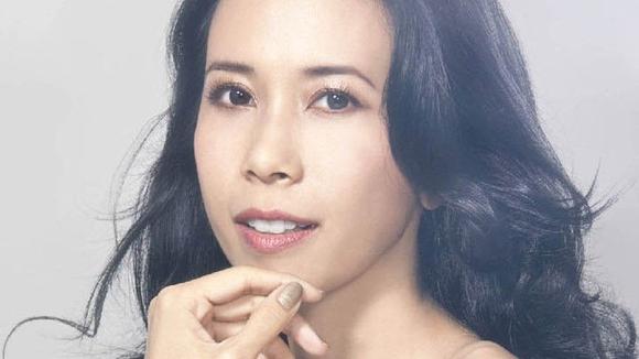 莫文蔚演唱的一首歌曲《I DO》,听后好多人都说婚礼上要用这首歌