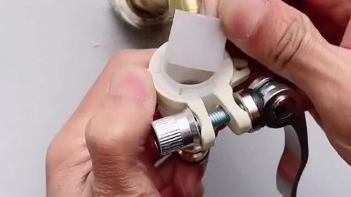 多功能水龙头接口,接洗衣机六分管四分管都可以安装的水龙头,真是方便