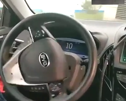 老表刚提的比亚迪,开启自动驾驶那一刻才知道国产车有多牛!