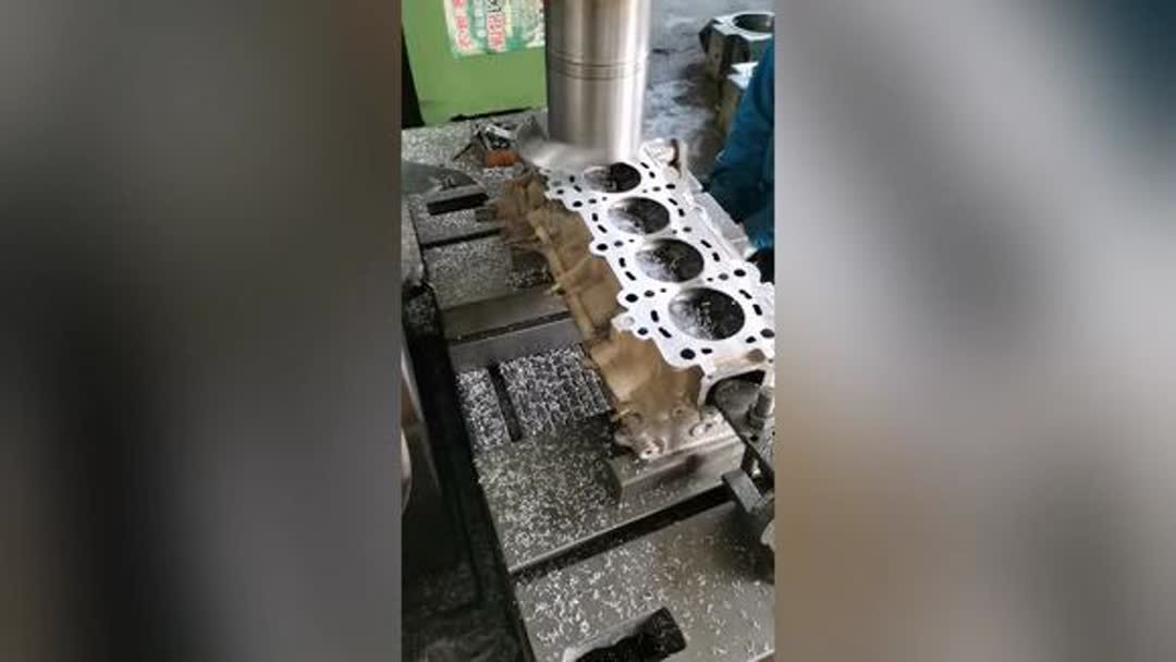 发动机持续高温130度,行驶中熄火,直到无法启动,缸盖严重变形