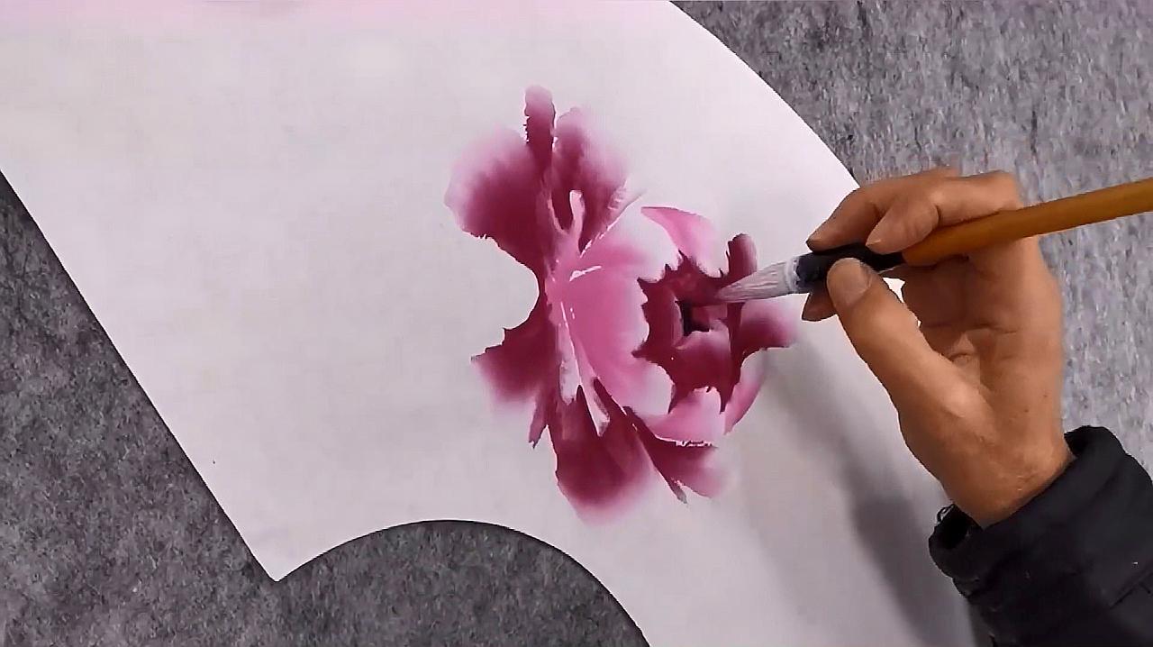 国画:教你画一幅牡丹图,色彩层次鲜明,易学易懂!