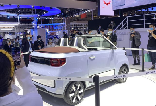 敞篷版五菱宏光MINI:5万就能入手敞篷车?人民需要,所以我来了