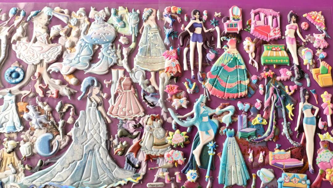 奇迹暖暖换装贴纸,叶罗丽冰公主和毒娘娘换装,你喜欢哪位