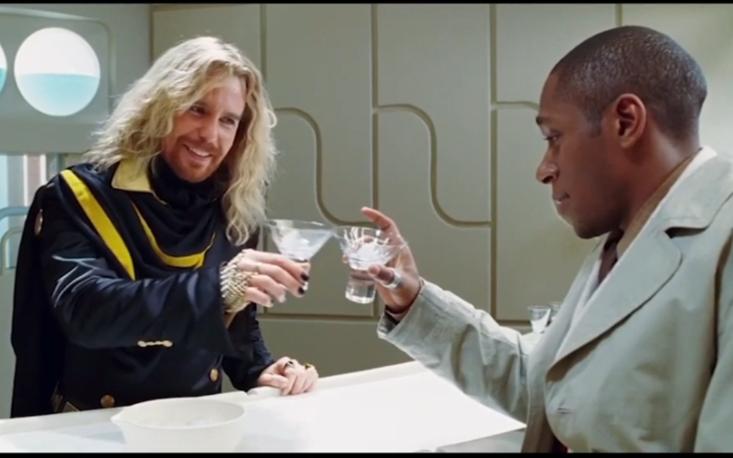 银河系漫游指南-泛银河系爆破漱口水 片段 华生萌萌哒出镜～