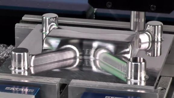 铣出来个无人机模型