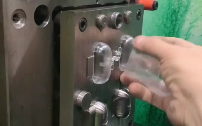 蓝牙耳机套第一次试粗模