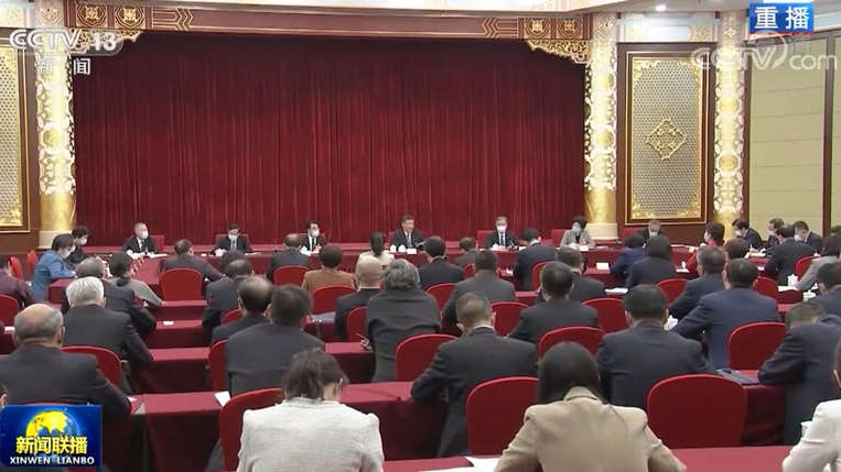 ...习近平在看望参加政协会议的农业界社会福利和社会保障界委员时...