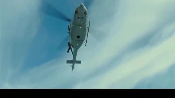 核弹海上爆炸,蘑菇云掀起滔天巨浪,美军舰队面临灭顶之灾