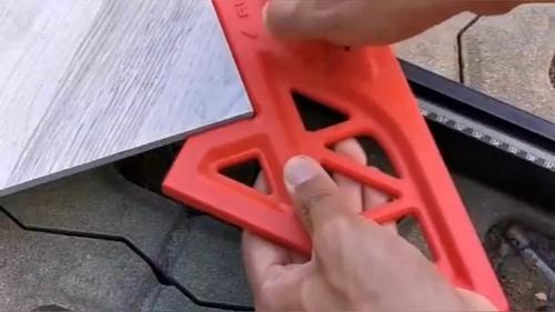 真是不敢相信,瓷砖切割就是这么简单,干活事半功倍