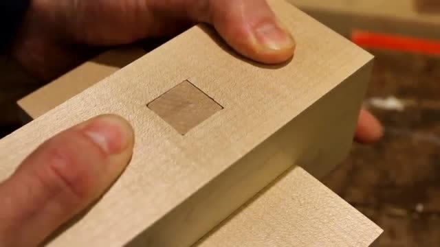 实拍日本师傅做榫卯结构,这技术够牛的,国内木工看到要酸了