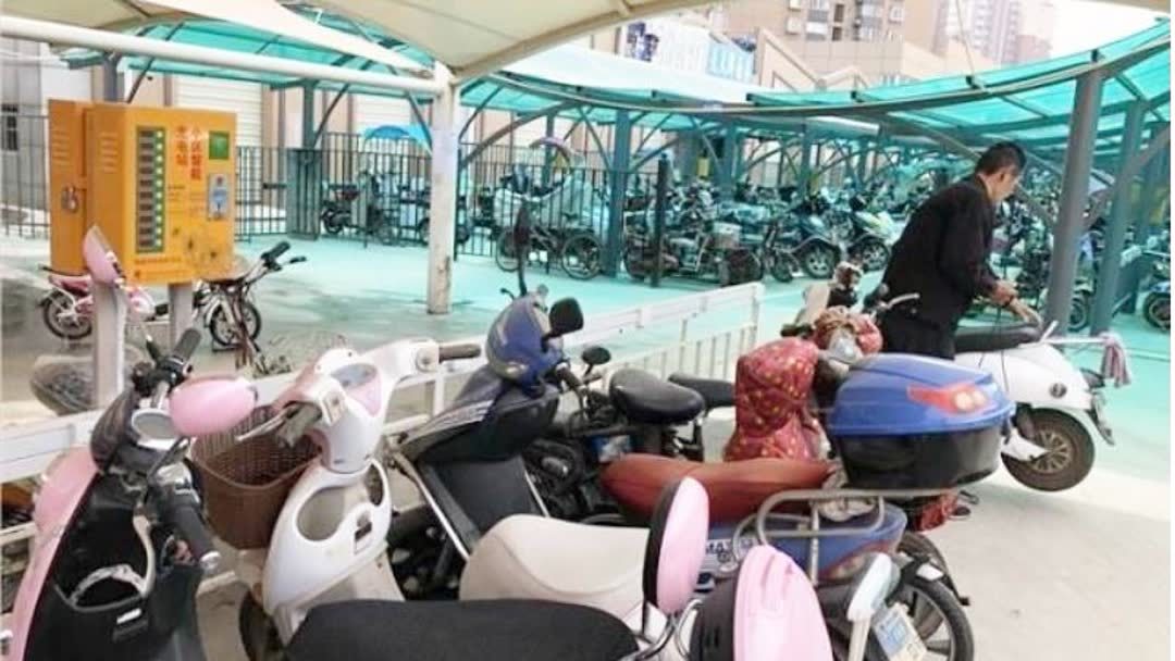 在路上电动车没电怎么办,不用着急,用这招出门骑车不用愁