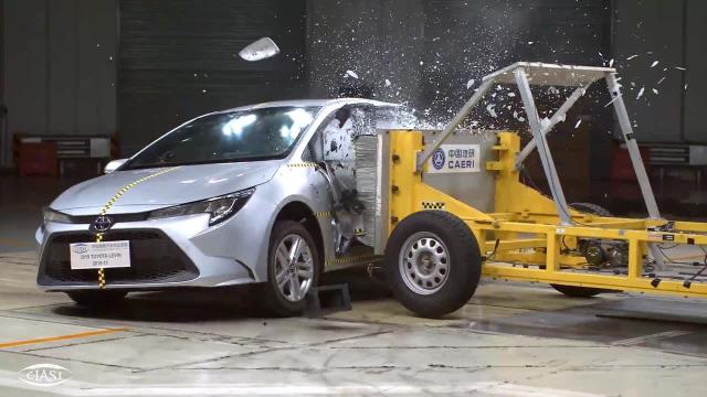 广汽丰田 雷凌 中保研侧面碰撞测试