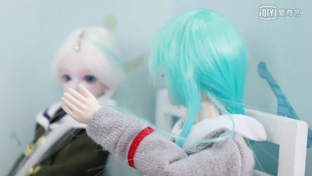 绒绒兔玩具:叶罗丽学校期末考试 水王子第一拿奖状