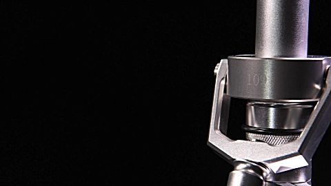 三轴手持云台稳定器小斯坦尼康hd2000hd400加强版银手持.mov