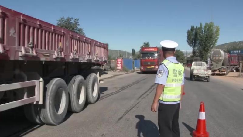 ...50余例交通违法被查处】 为了切实加强县、乡道路交通安全管控,...