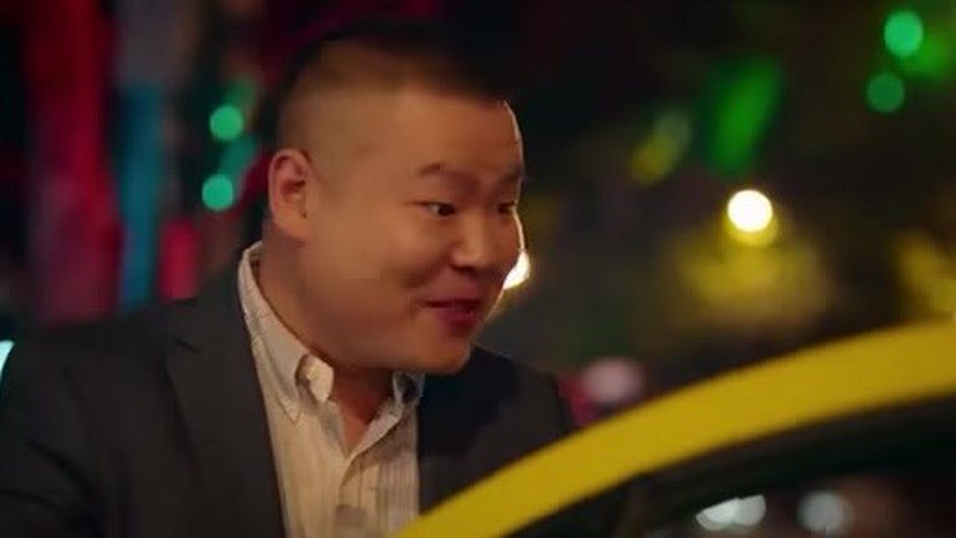 电影《从你的全世界路过》“岳云鹏泪奔追车”片段 电影正在热映