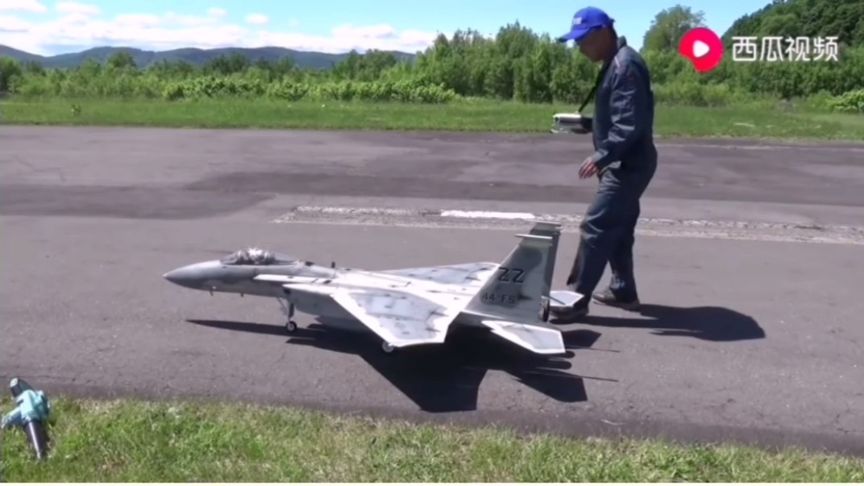 F15C战斗机模型航模飞行表演!真正土豪的玩具!