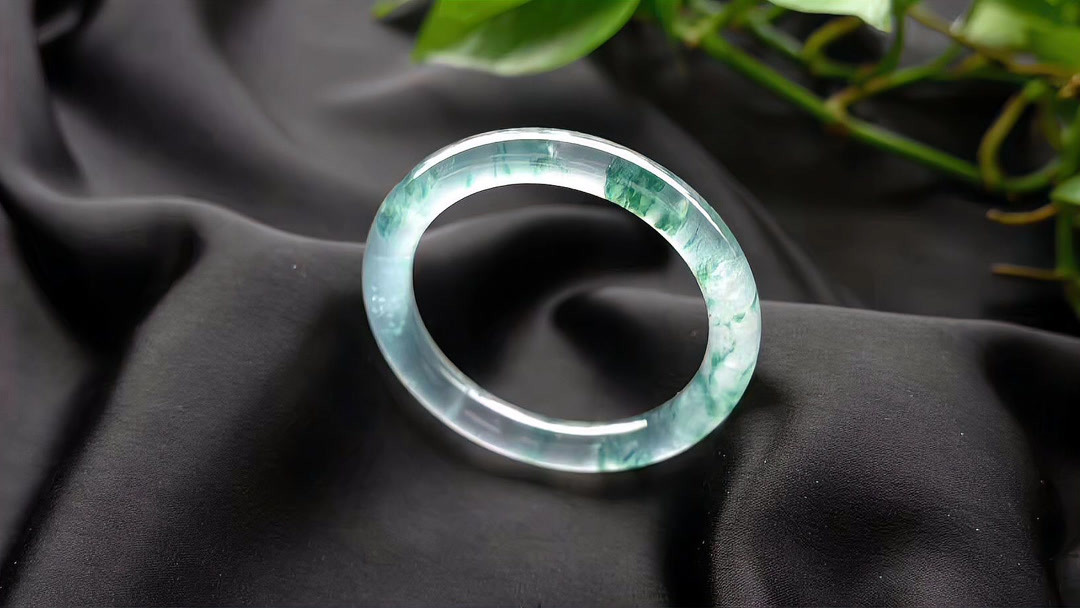 翡翠手镯的形状类型