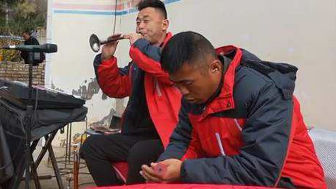 民间艺人吹《百鸟朝凤》活了,惟妙惟肖,这叫唢呐!