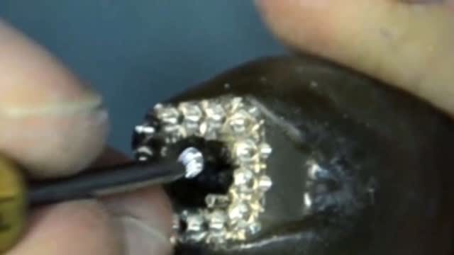 土豪在家自己制作钻戒,猜猜有几克拉?成品太精美了