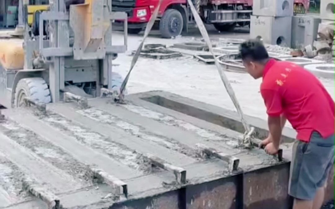 栅栏板模具 脱模过程