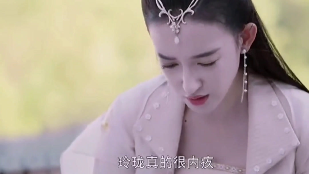 玲龙装可怜用最烈的酒给夫君消毒伤口