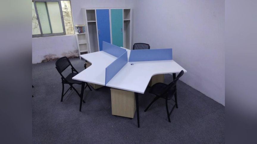 办公桌 办公屏风 会议桌 化妆桌都可定制生产