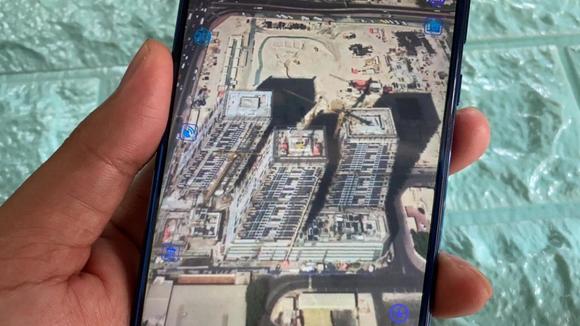 原来手机卫星地图还能这么玩,定位到地面,周边一切看得清清楚楚