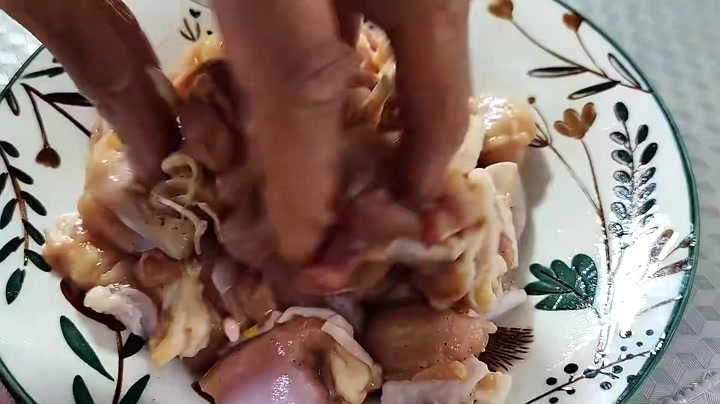 宫保鸡丁怎么做好吃?大厨教你家常做法,色香味俱全,下酒又下饭
