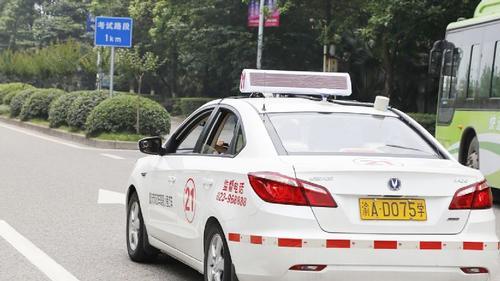 真实实用的科目三考试小技巧,学会了这些考试轻松通过,很不错