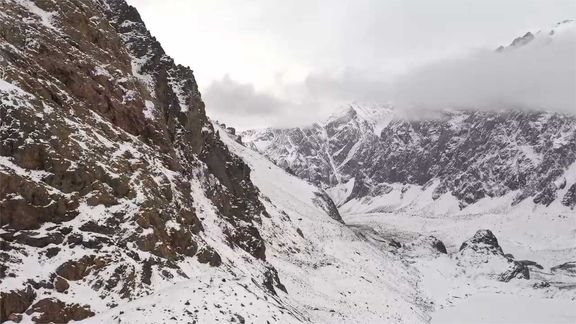 轻松解压助眠:把细碎的烦恼暂停关掉,把月亮挂好,睡个好觉。